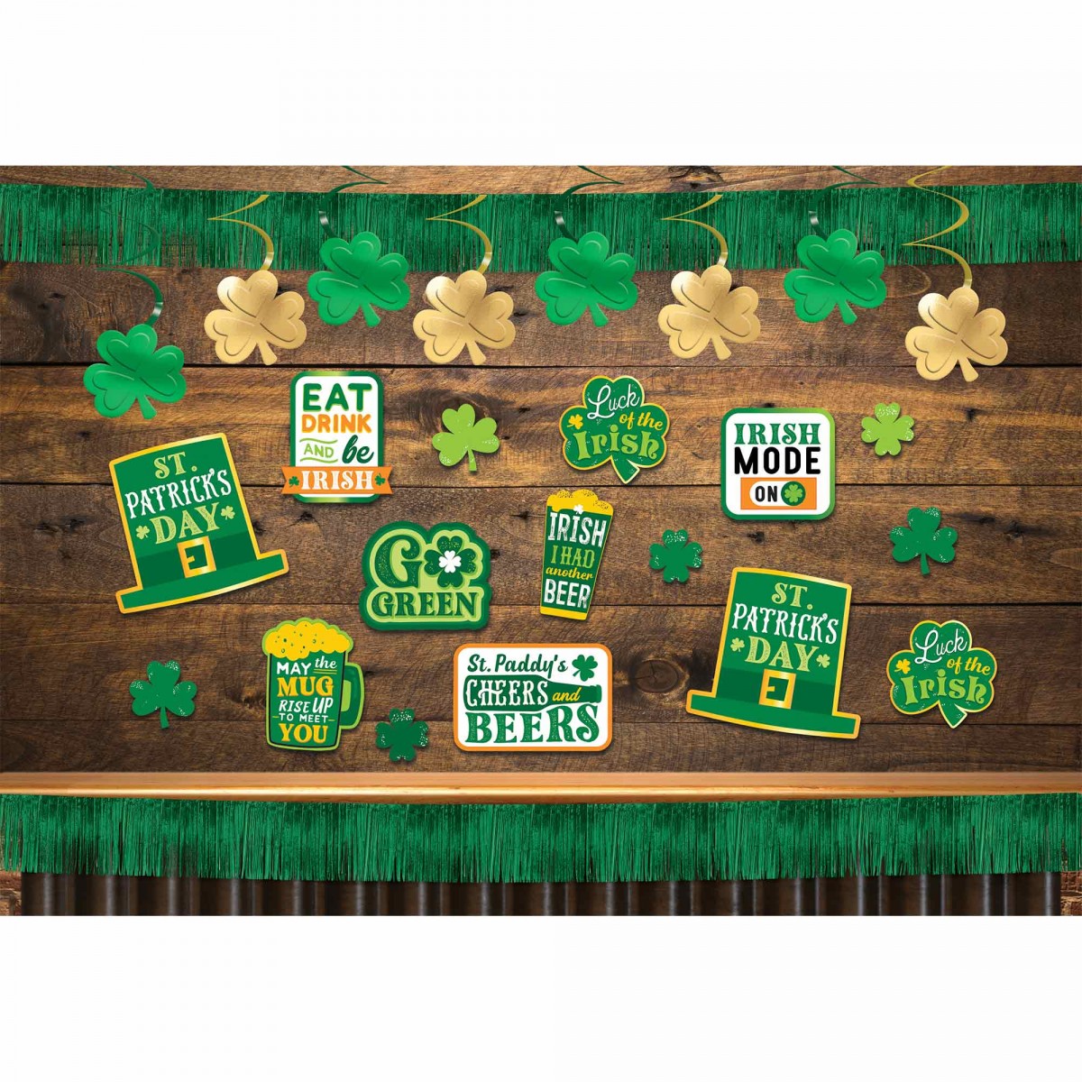 St Patrick's day Room Decorating Kit | Express Party Supplies